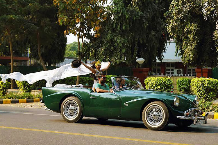 Here's Why You Need To Go For Kolkata's Iconic Vintage Car Rally | LBB ...