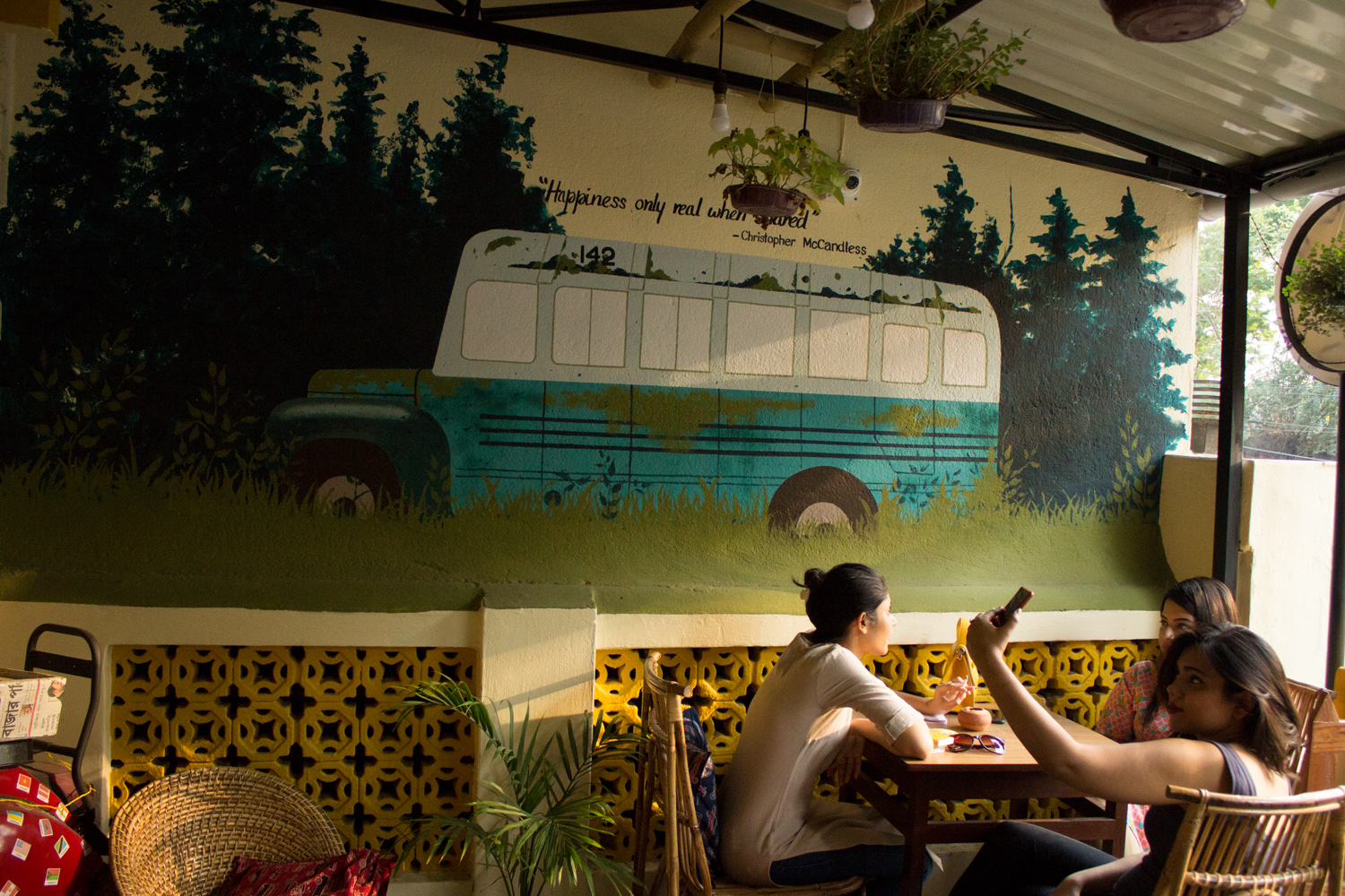 Kolkata's First Travel Cafe Is Here And It Will Put The Wanderlust In You