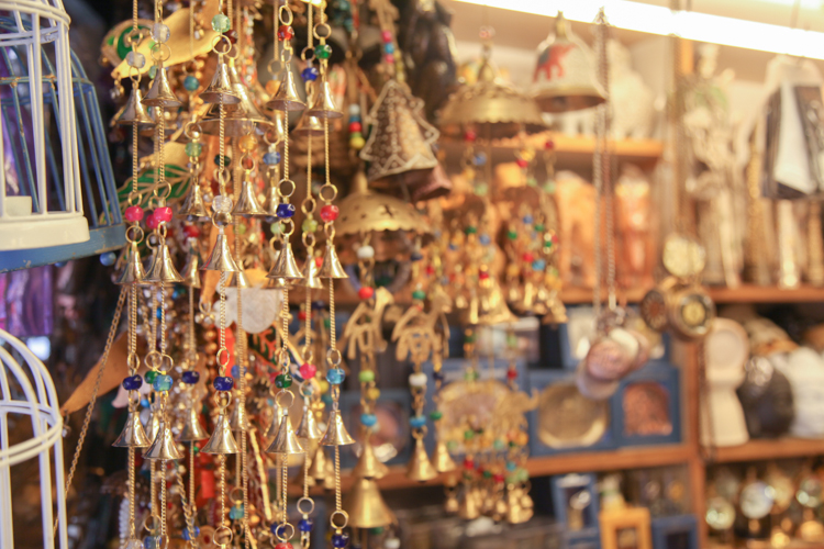 Here’s Our Guide To Street Shopping In Janpath Market | LBB, Delhi