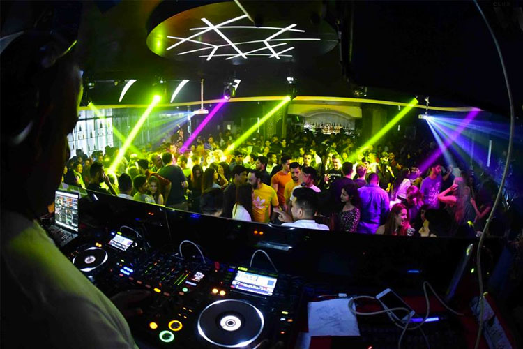 Don't Pay Cover Charge: Here are 5 Night Clubs In Delhi Where You Get ...