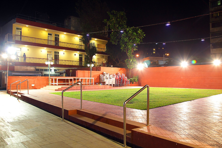 Sea View, Sports And Food At Radio Club, Colaba | LBB, Mumbai